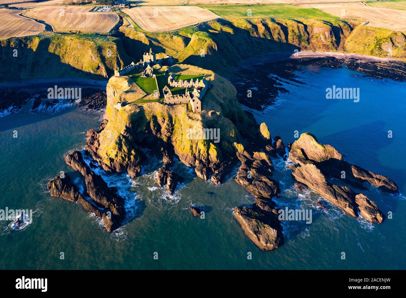 Dunnottar castle scotland hi-res stock photography and images - Alamy