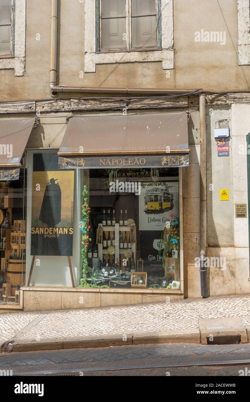 Lisboa gin hi-res stock photography and images - Alamy