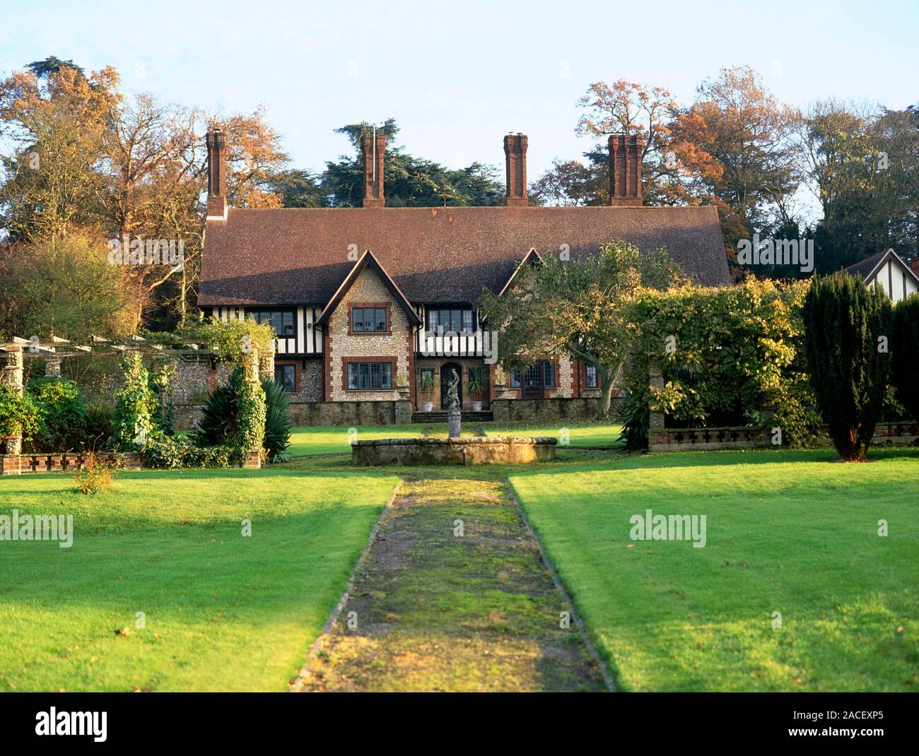 Garden path in front of a manor house. Photographed in December, in the ...