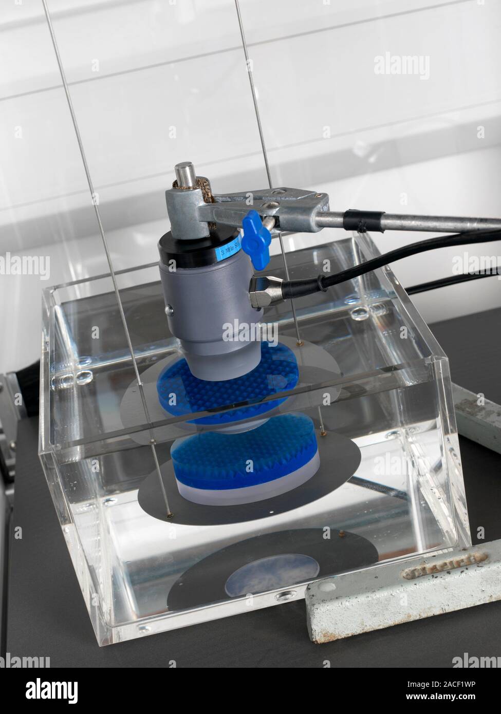 Primary standard force balance. This machine enables the calibration of ...