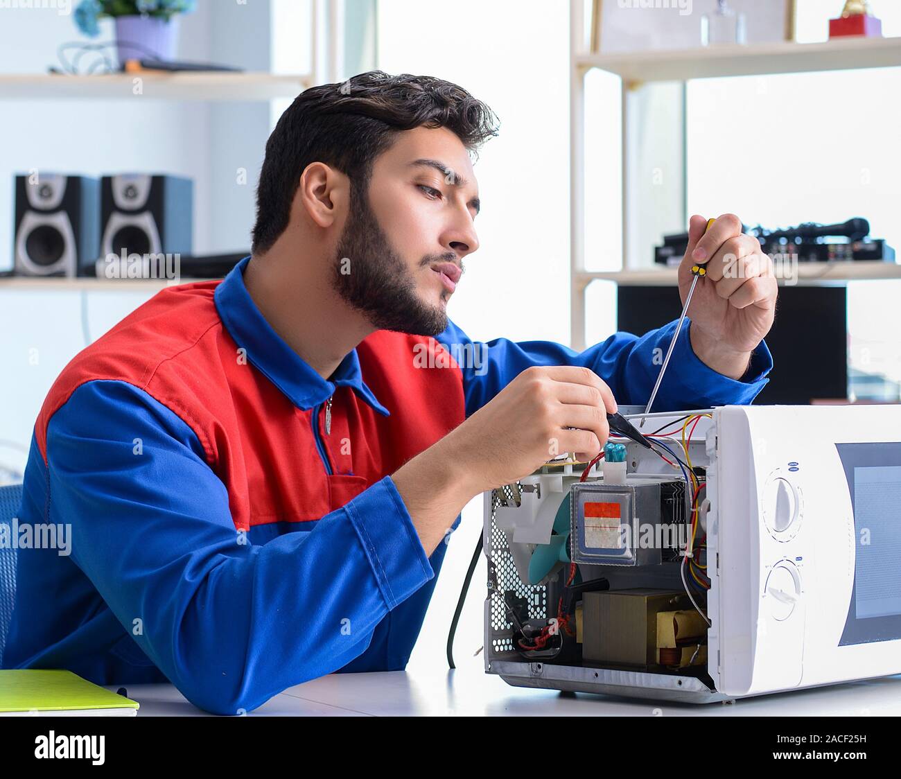 Gun malfunction hi-res stock photography and images - Alamy