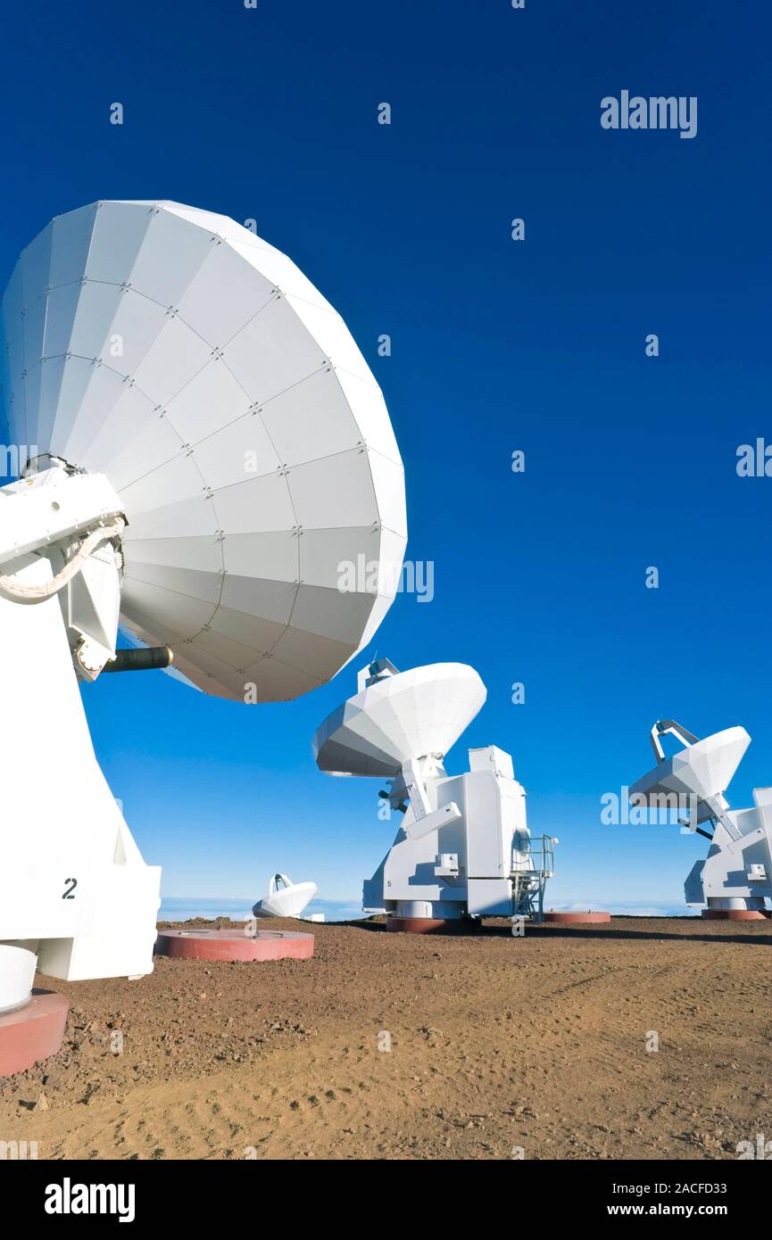 Submillimeter Array telescopes. The Submillimetre Array is composed of ...