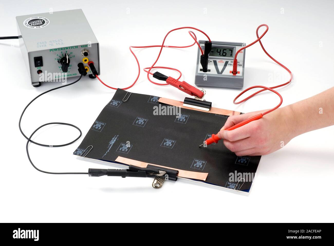 Investigating equipotentials. Apparatus used to find equipotentials on ...