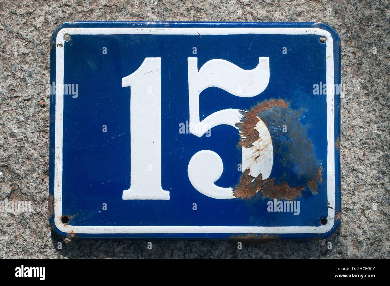 House number 15 sign hi-res stock photography and images - Alamy