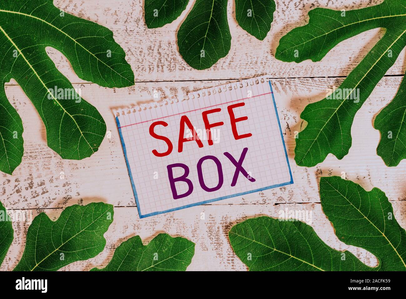Shoebox structure hi-res stock photography and images - Alamy