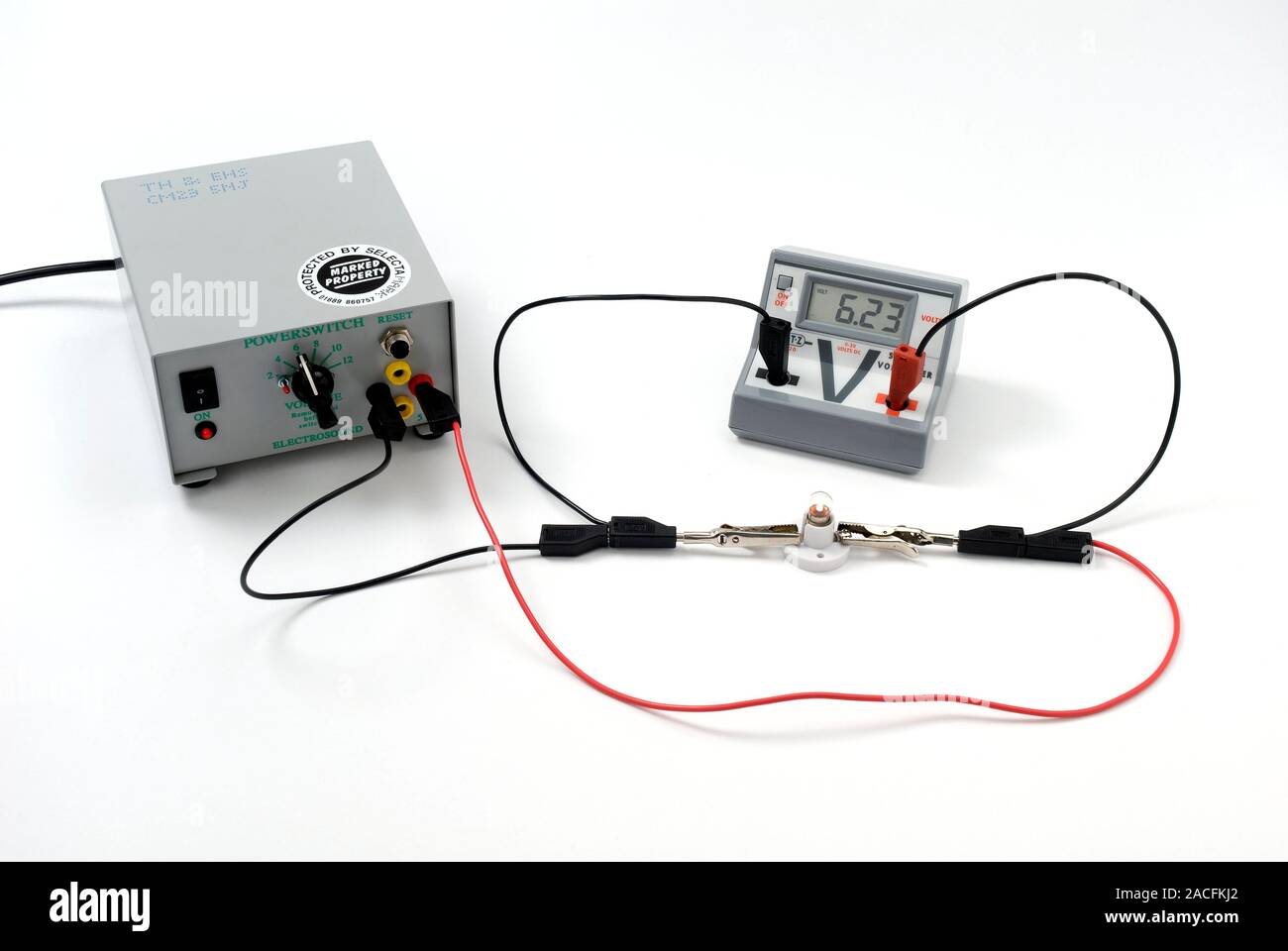 Simple electrical circuit. This circuit consists of a bulb (centre ...