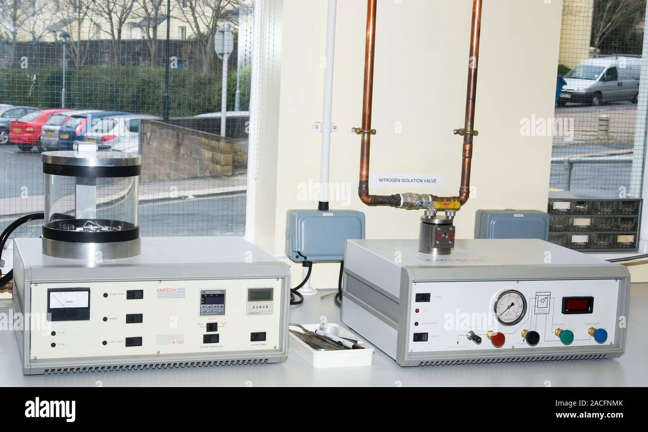 SEM specimen drying equipment. Critical-point dryer and freeze-dryer ...