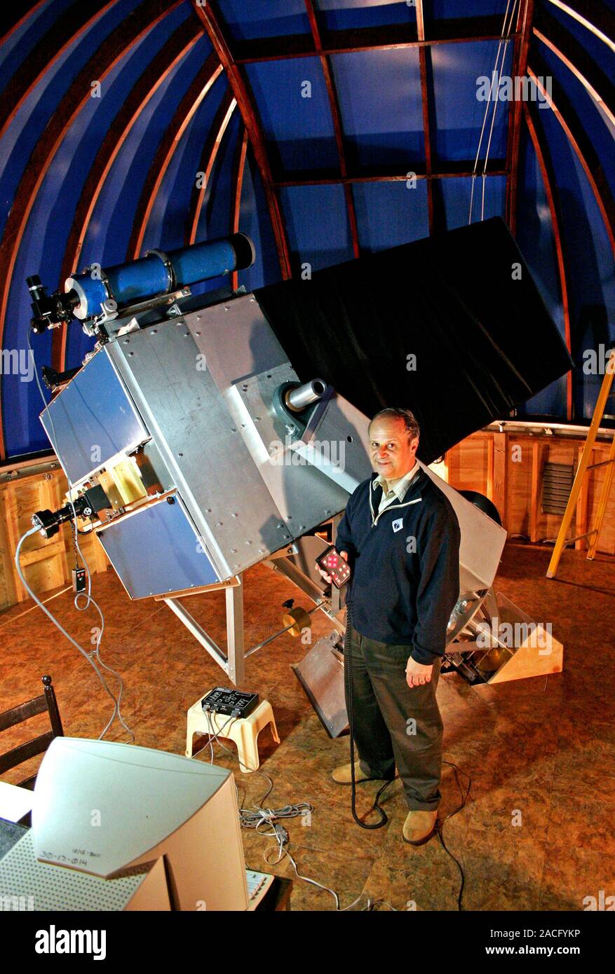 Dr. Mario Motta of Massachusetts, built his new 32-inch robotic ...