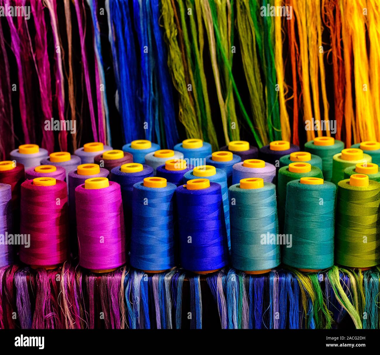 Colourful thread macro hi-res stock photography and images - Alamy