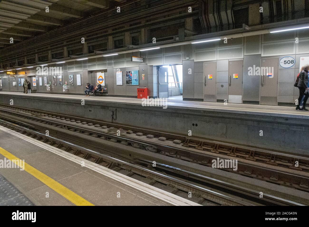 Shoreditch High Street Overground station Stock Photo - Alamy