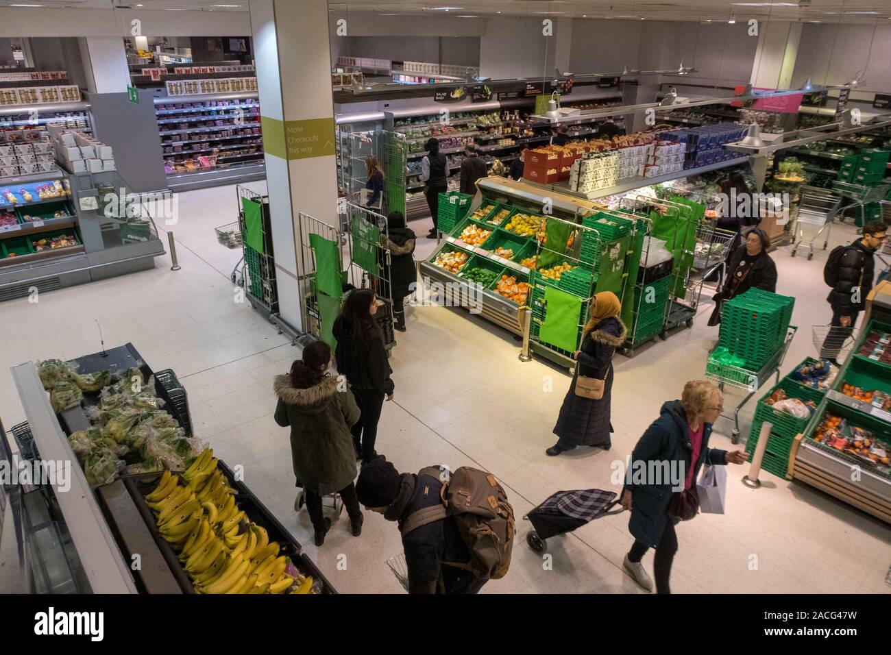 Waitrose Canary Wharf, London Stock Photo - Alamy