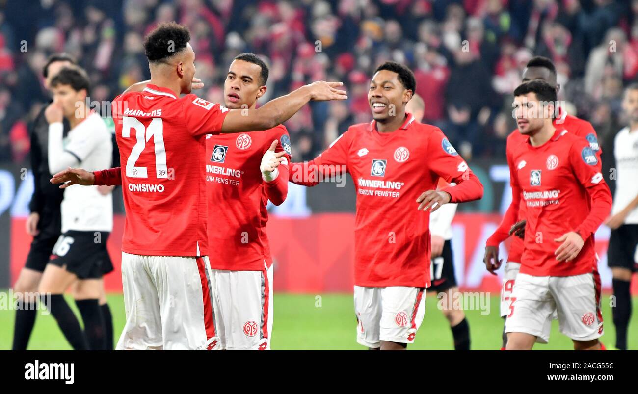 Mainz, Germany. 02nd Dec, 2019. Soccer: Bundesliga, FSV Mainz 05 ...
