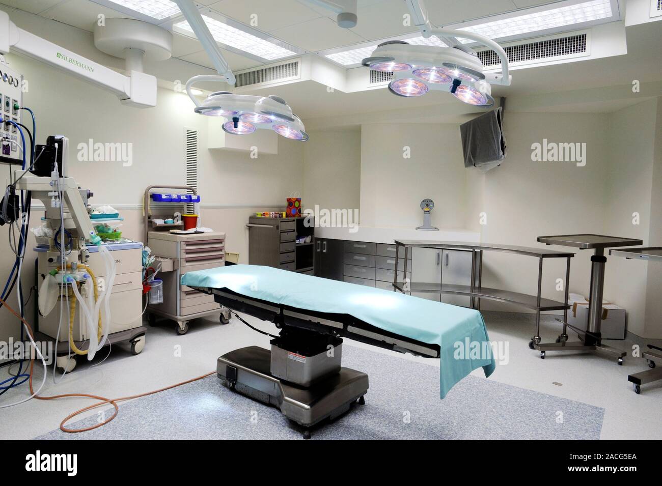 Operating theatre. Empty hospital operating theatre with surgical ...