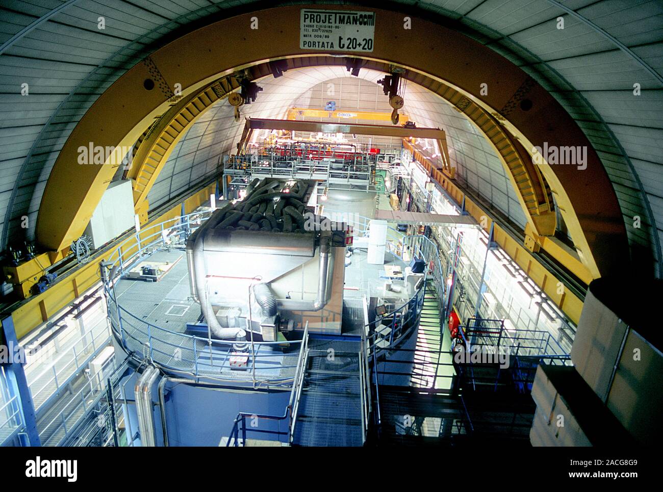 Borexino solar neutrinos experiment. Borexino (the small Boron ...