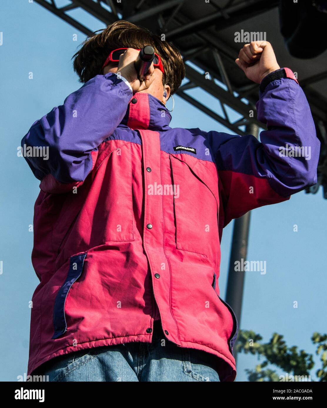 Oliver tree singer hi-res stock photography and images - Alamy
