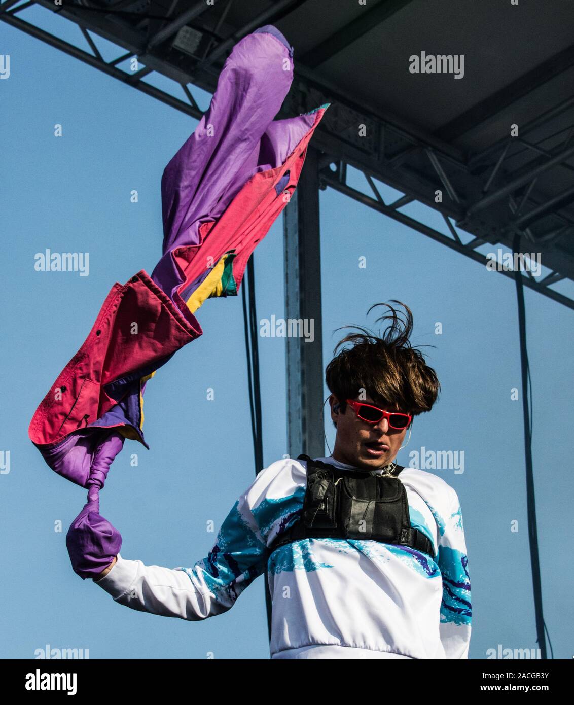 Oliver tree singer hi-res stock photography and images - Alamy