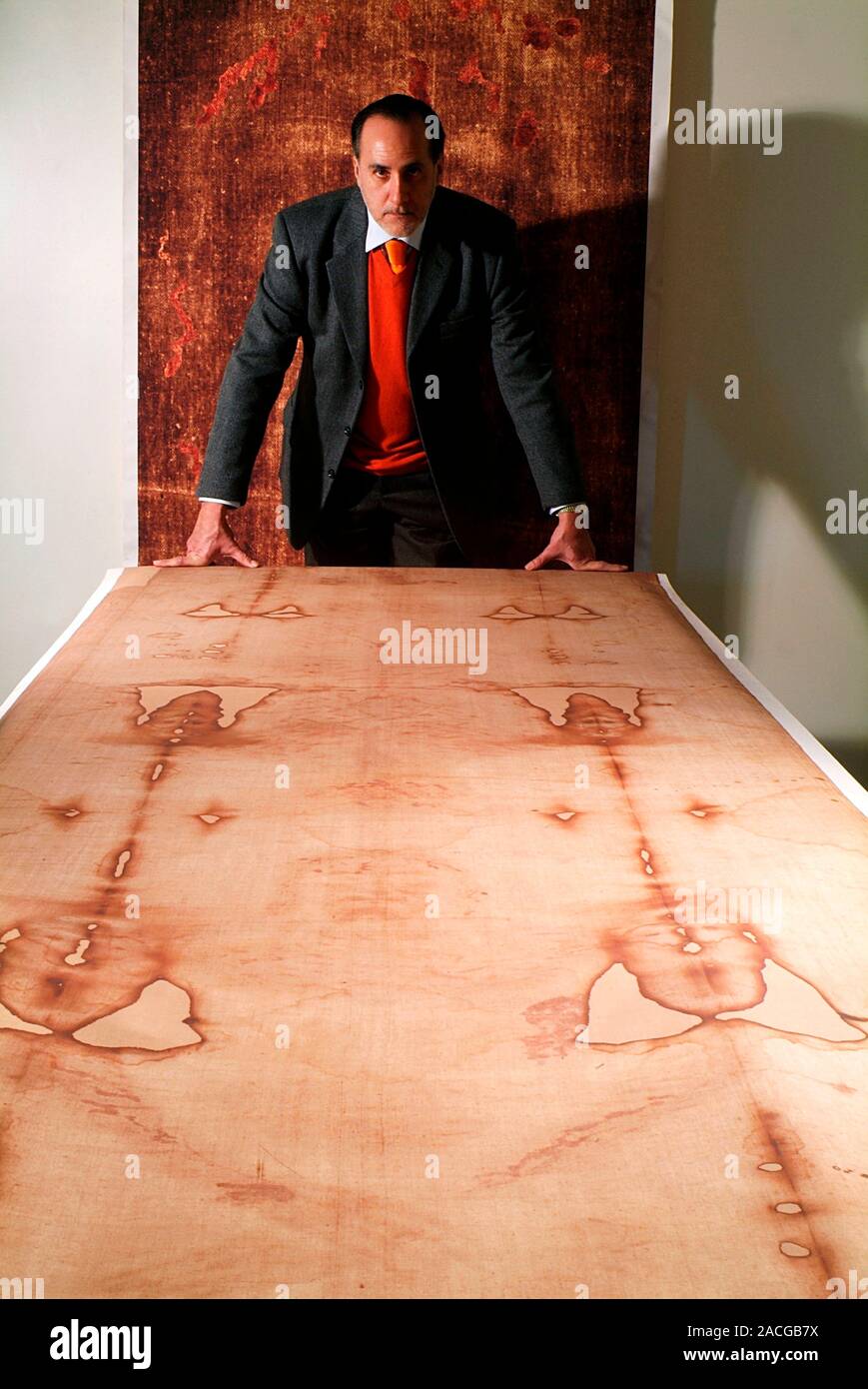 Studying the Turin Shroud. Professor Giulio Fanti, from the University ...
