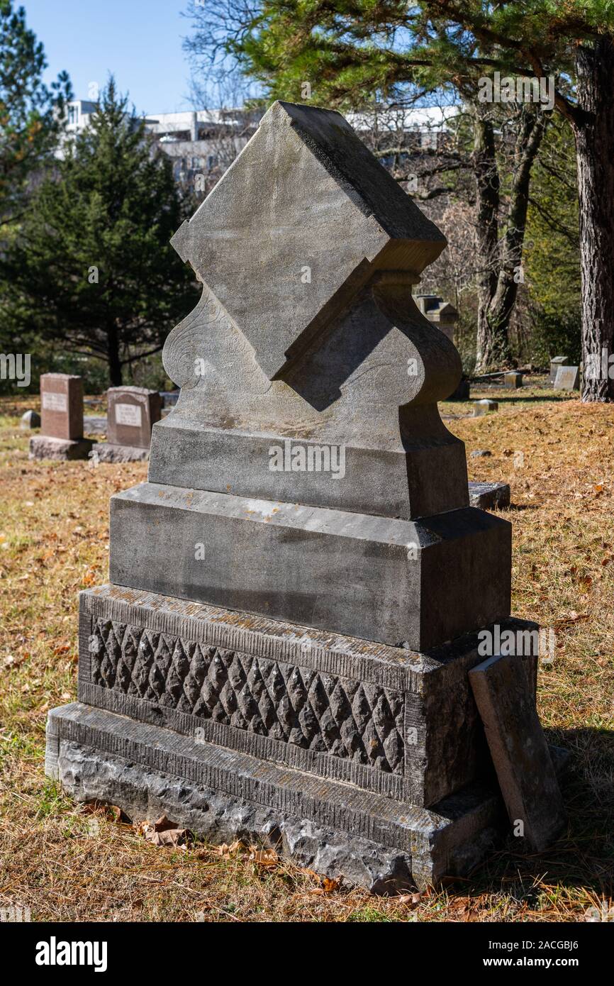 Evergreen memorial cemetery hi-res stock photography and images - Alamy