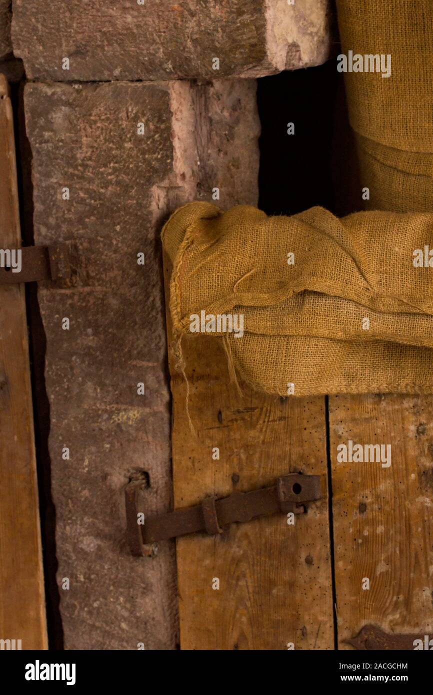 Gunnysack hi-res stock photography and images - Alamy