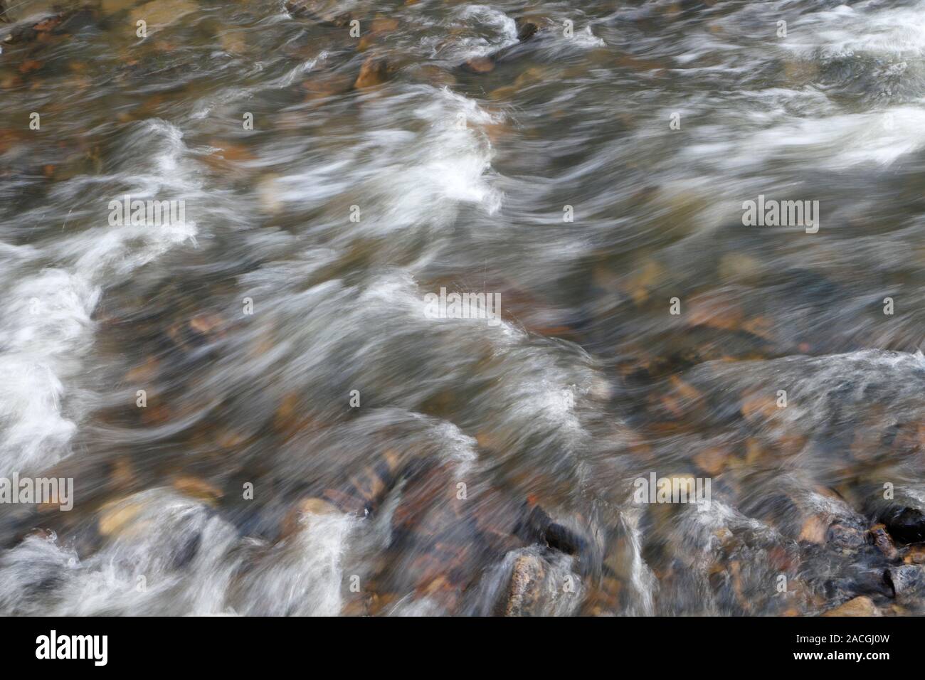 Nature blur river hi-res stock photography and images - Alamy