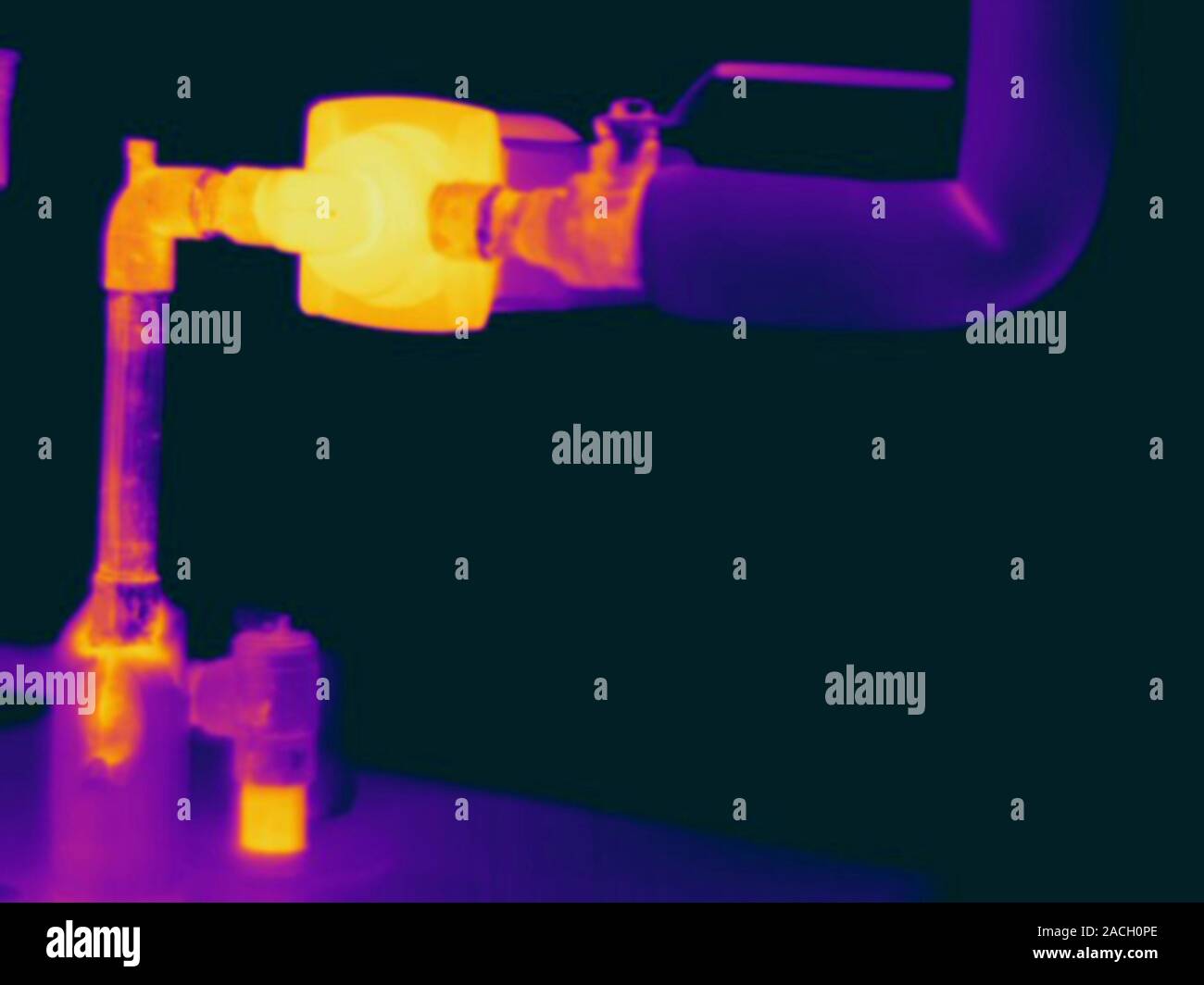 Thermogram - Insulated and uninsulated hot water pipes - The colors ...