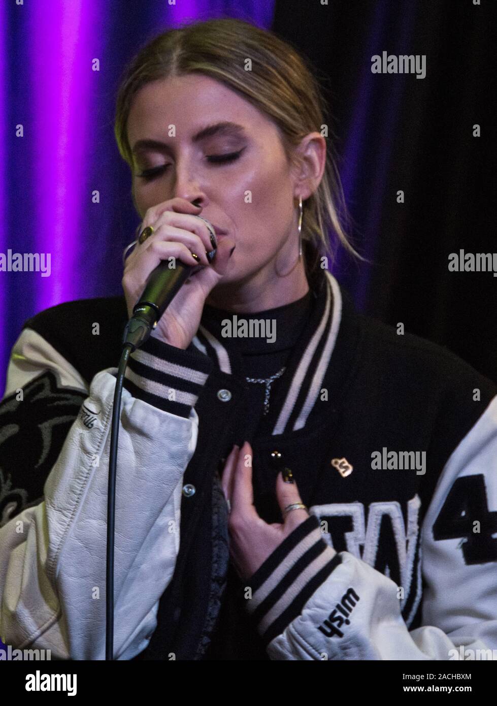 Cari elise fletcher hi-res stock photography and images - Alamy