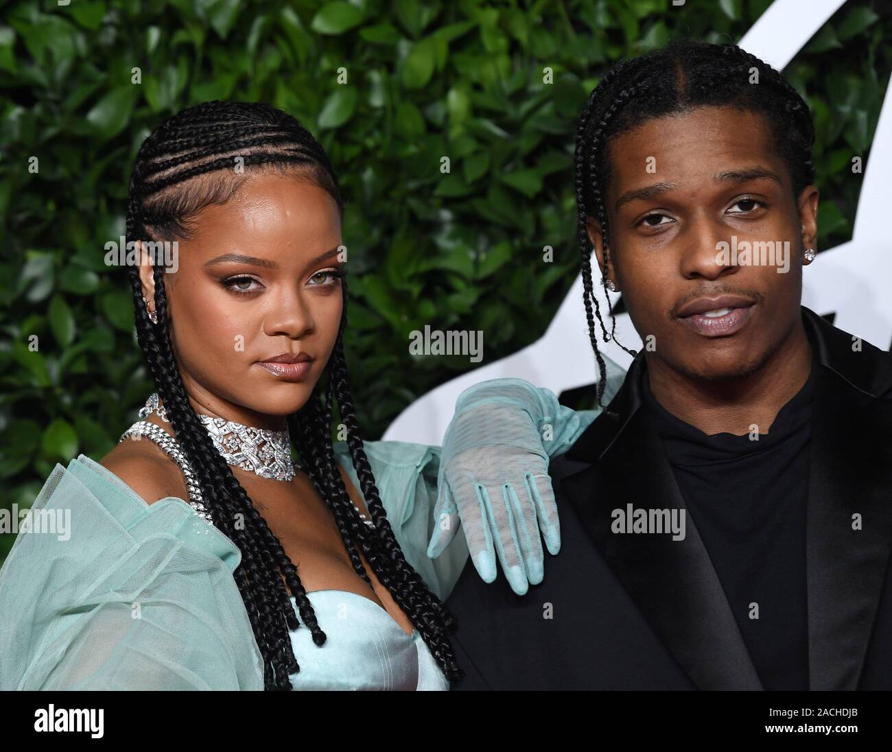 Singer rihanna attend hi-res stock photography and images - Alamy