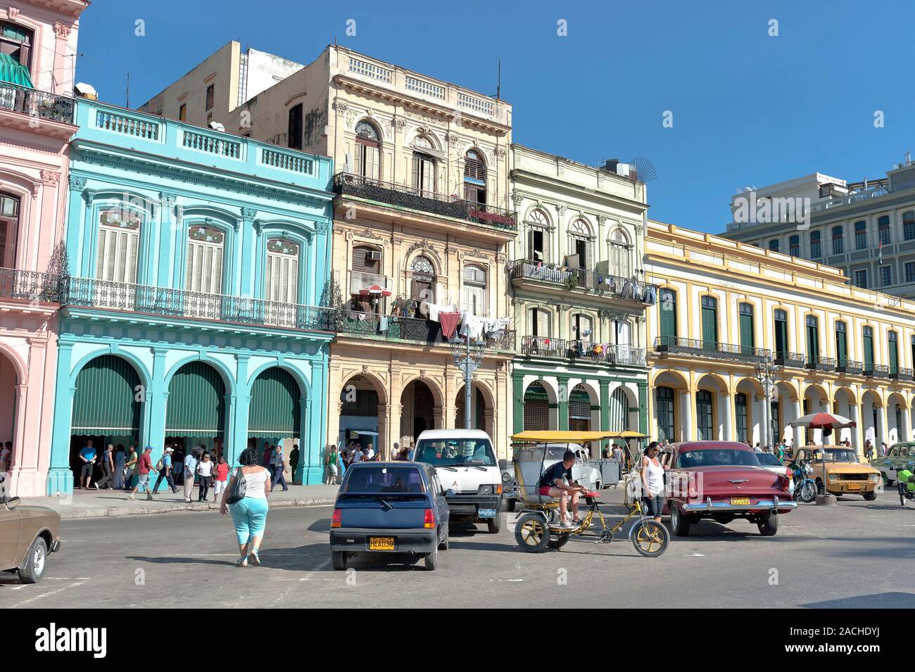 Urban scene in Havana Cuba Stock Photo - Alamy