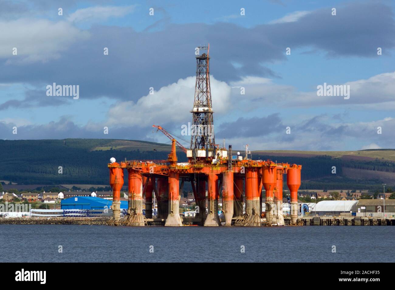 Oil drilling rig. Byford Dolphin semi-submersible oil rig moored in the ...