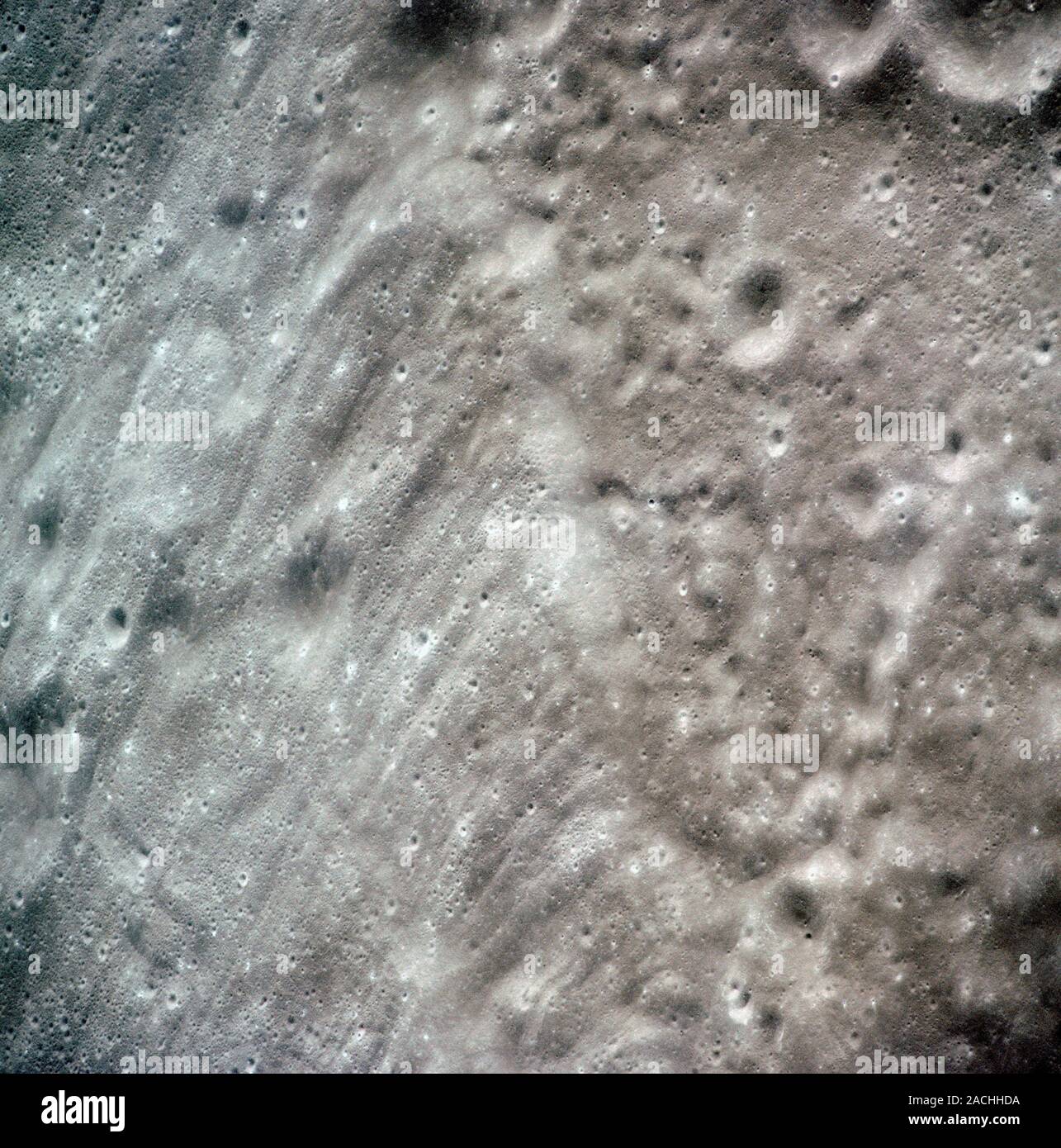 Crater Tsiolkovsky. Apollo 15 image of the flow structure on the rim of ...