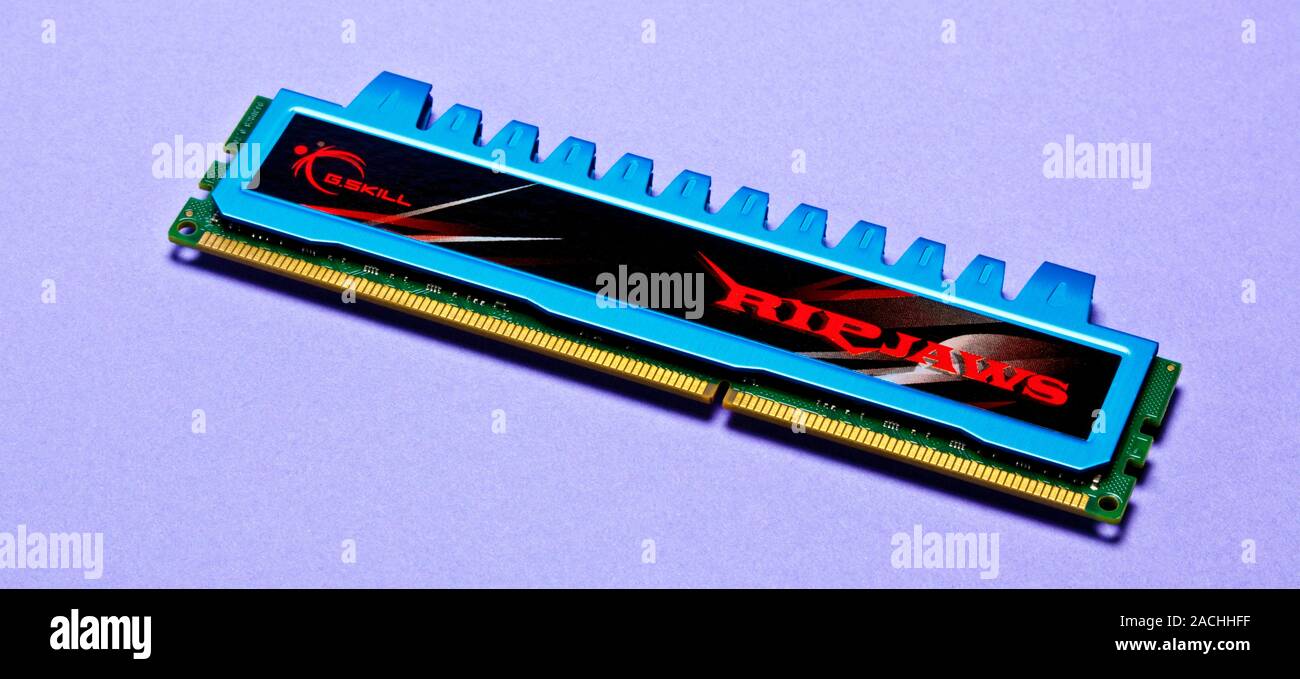 Dual in-line memory module (DIMM) with an aluminium heat sink cover ...