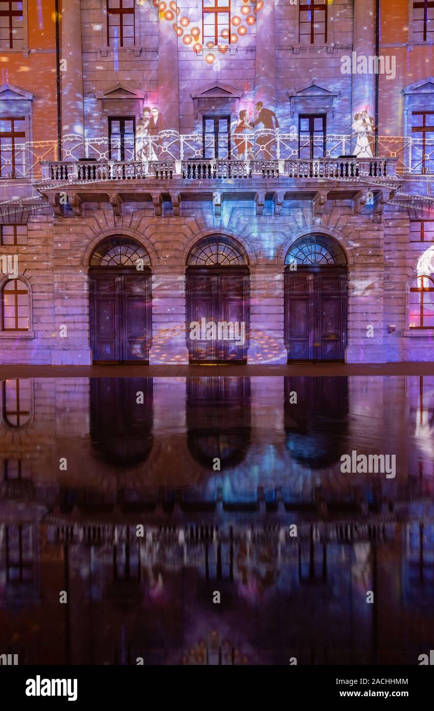 Reflection display hi-res stock photography and images - Alamy