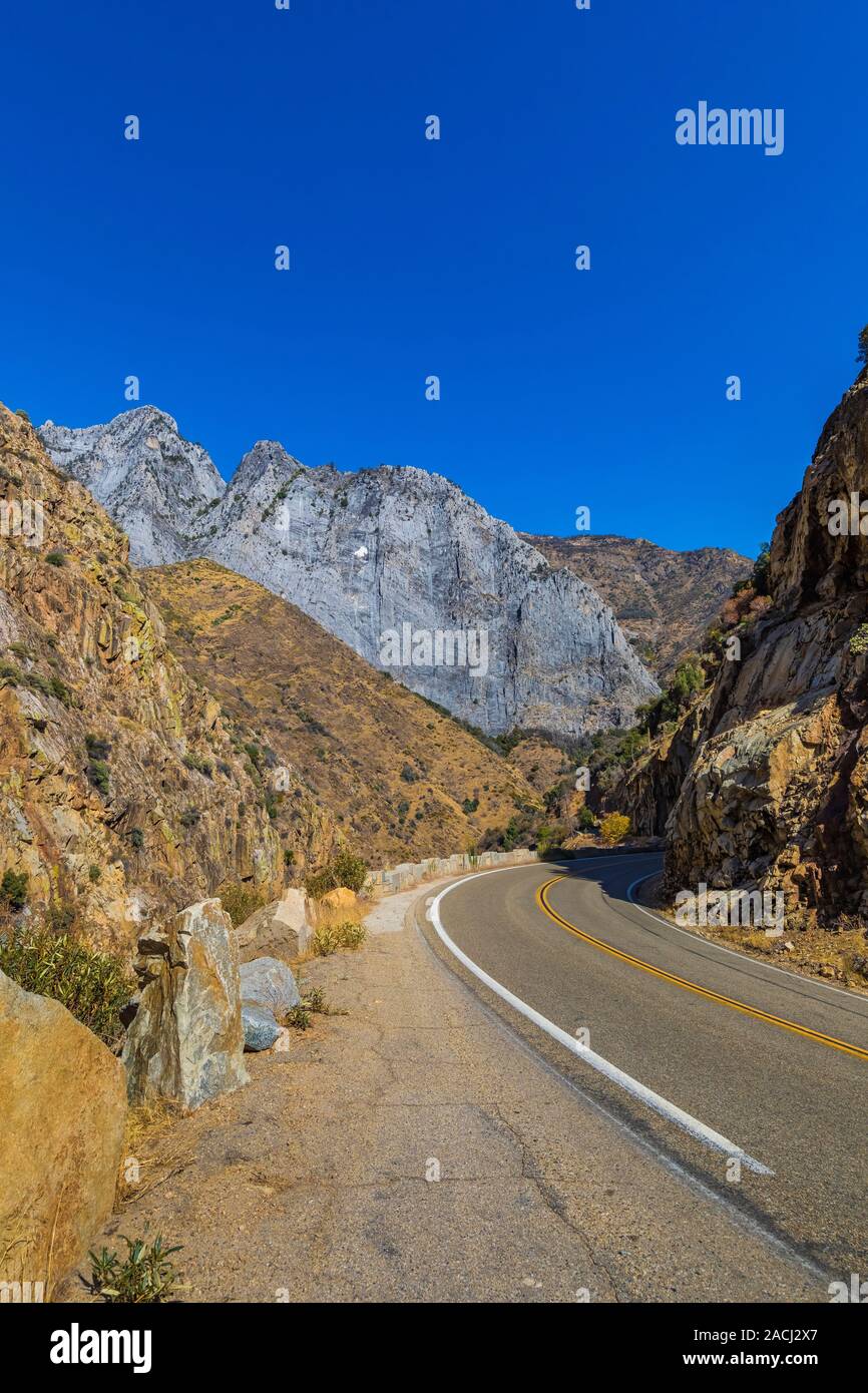 Views Along The Kings Canyon Scenic Byway Sr 180 Through Giant