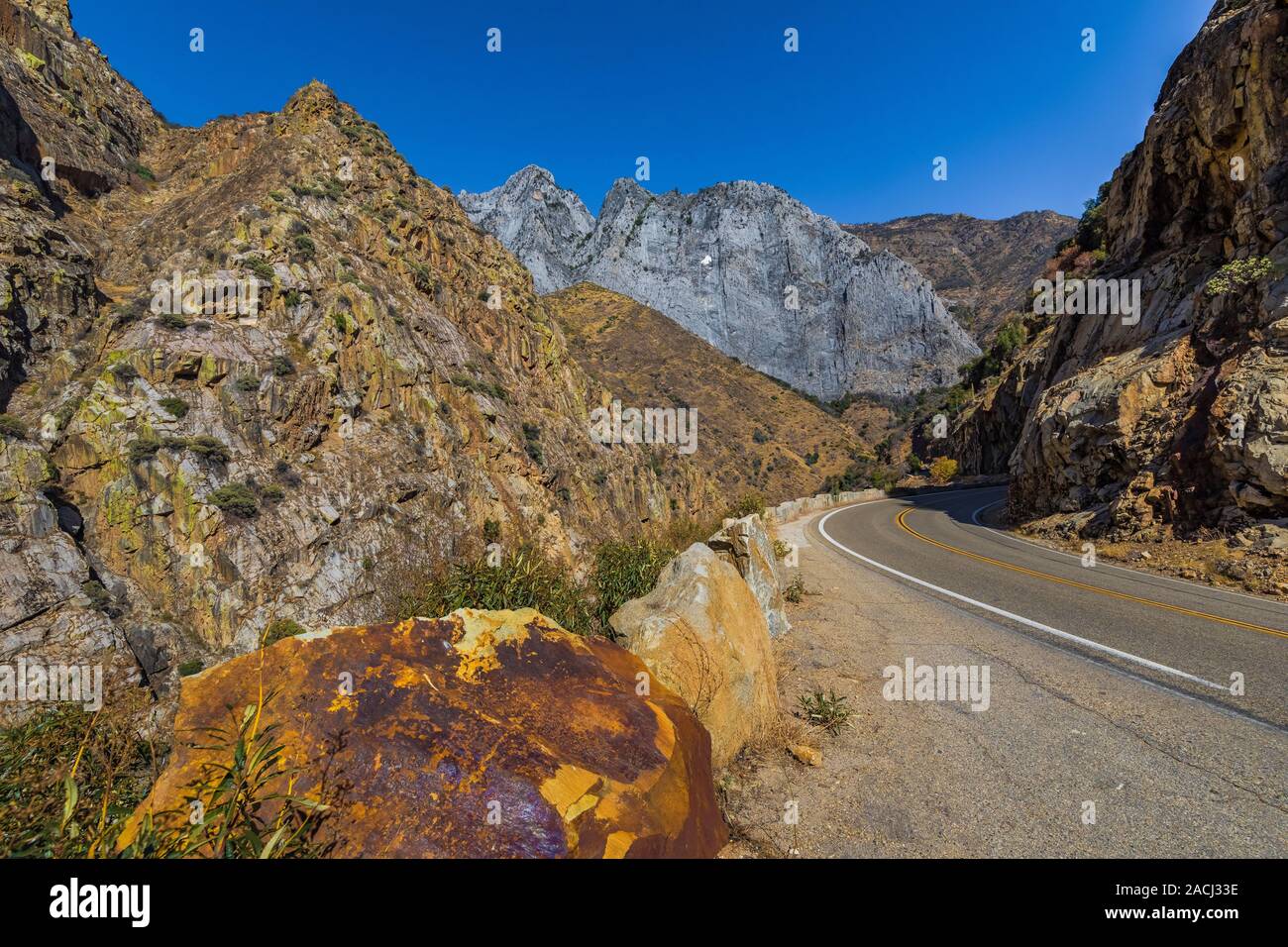 Views Along The Kings Canyon Scenic Byway Sr 180 Through Giant