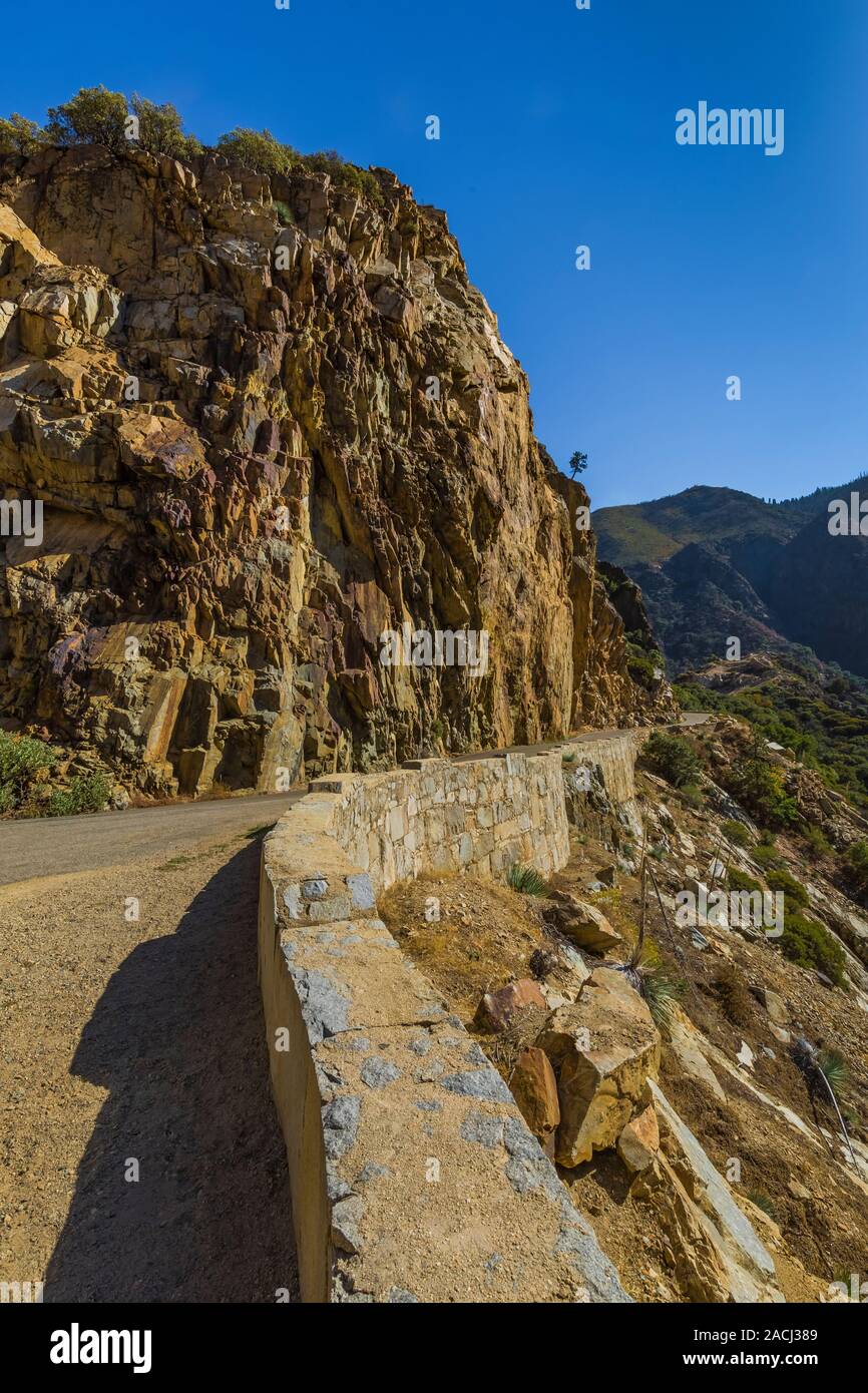 Views Along The Kings Canyon Scenic Byway Sr 180 Through Giant