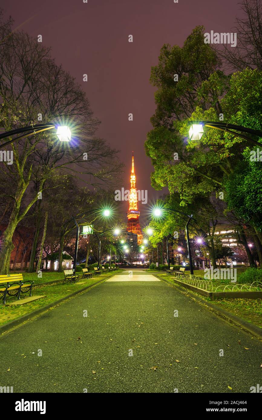 Shiba Park at night in Tokyo, Japan Stock Photo - Alamy