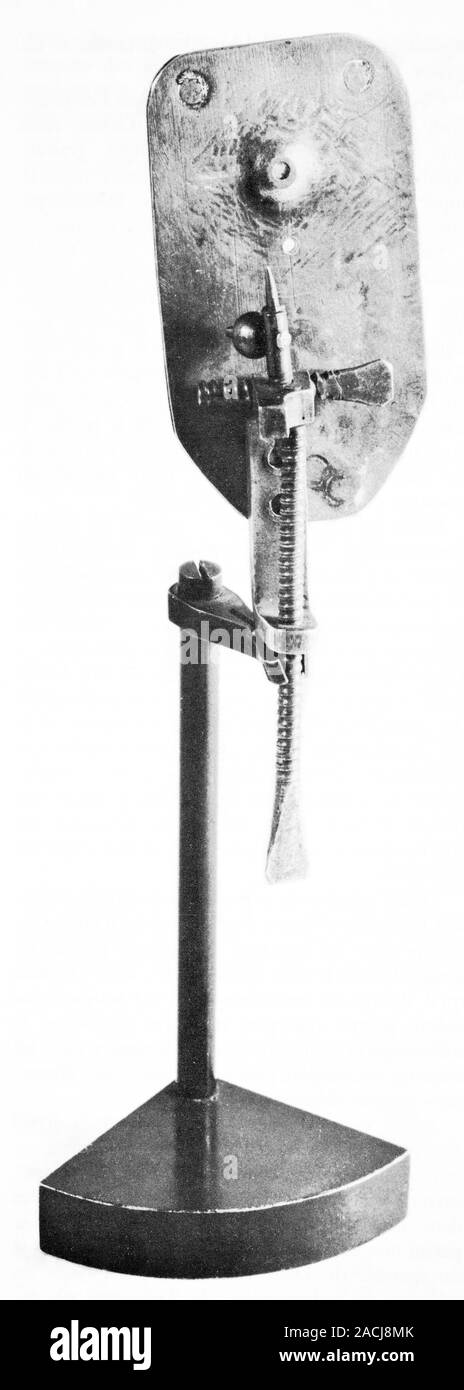 Leeuwenhoek's microscope. Example of an early microscope made by the ...