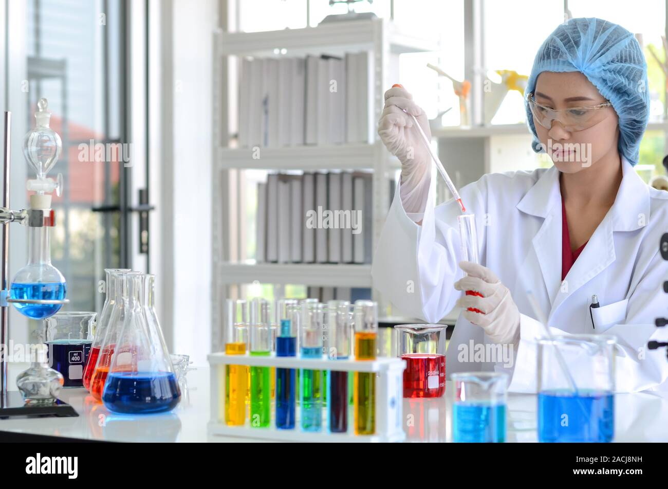 Chemical compounds analysis hi-res stock photography and images - Alamy