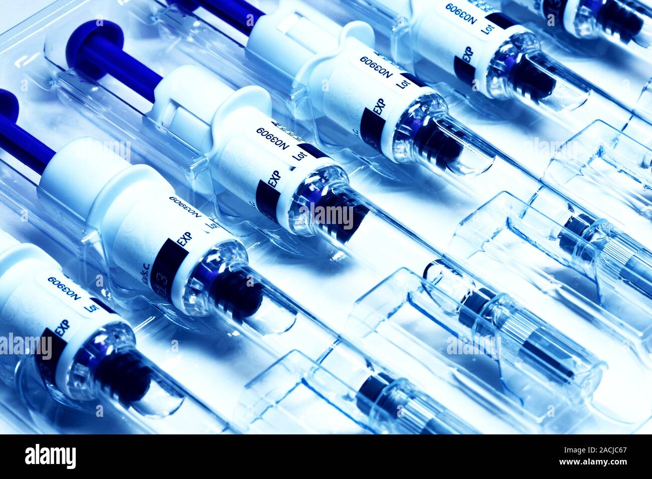 Syringes containing a sterile solution of Fondaparinux (trade name ...