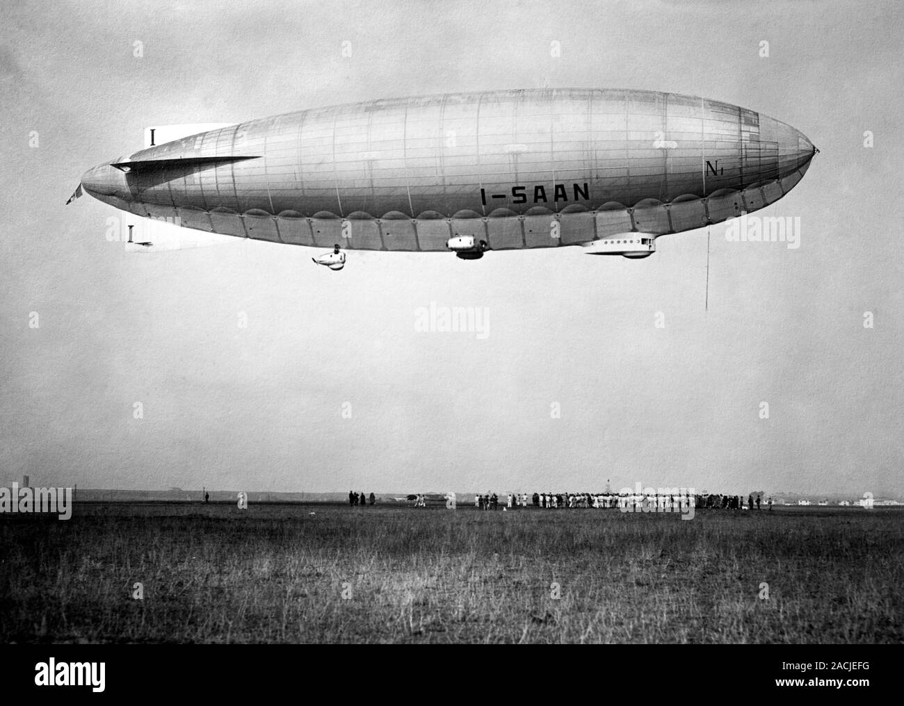 I-SAAN airship, historical image. The I-SAAN was a semi-rigid airship ...
