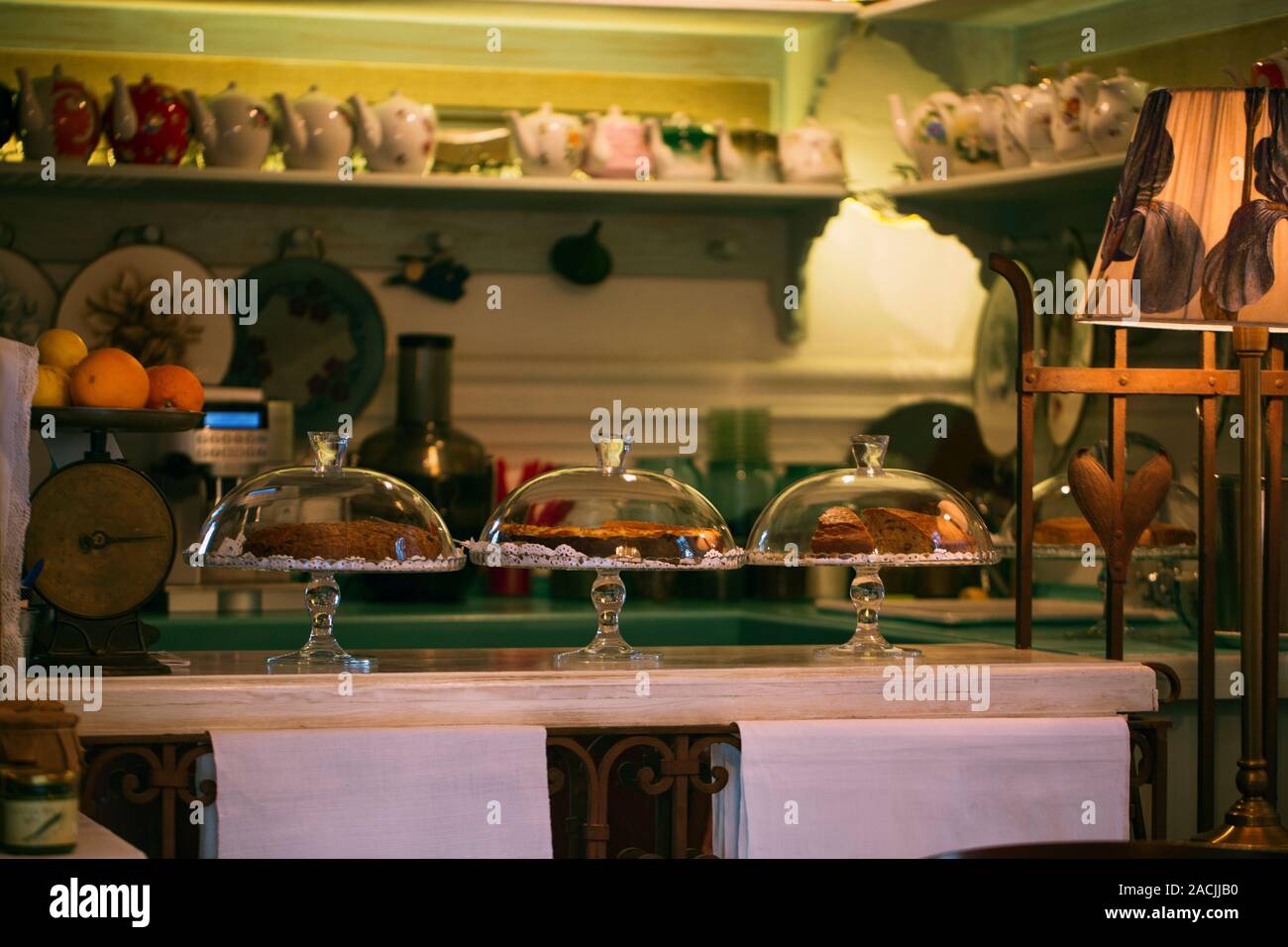 Cafe interior hi-res stock photography and images - Alamy