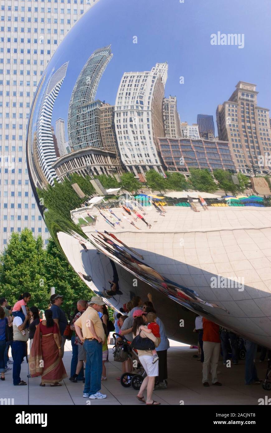 Cloud Gate sculpture in Millennium Park, Chicago, Illinois, USA. The ...