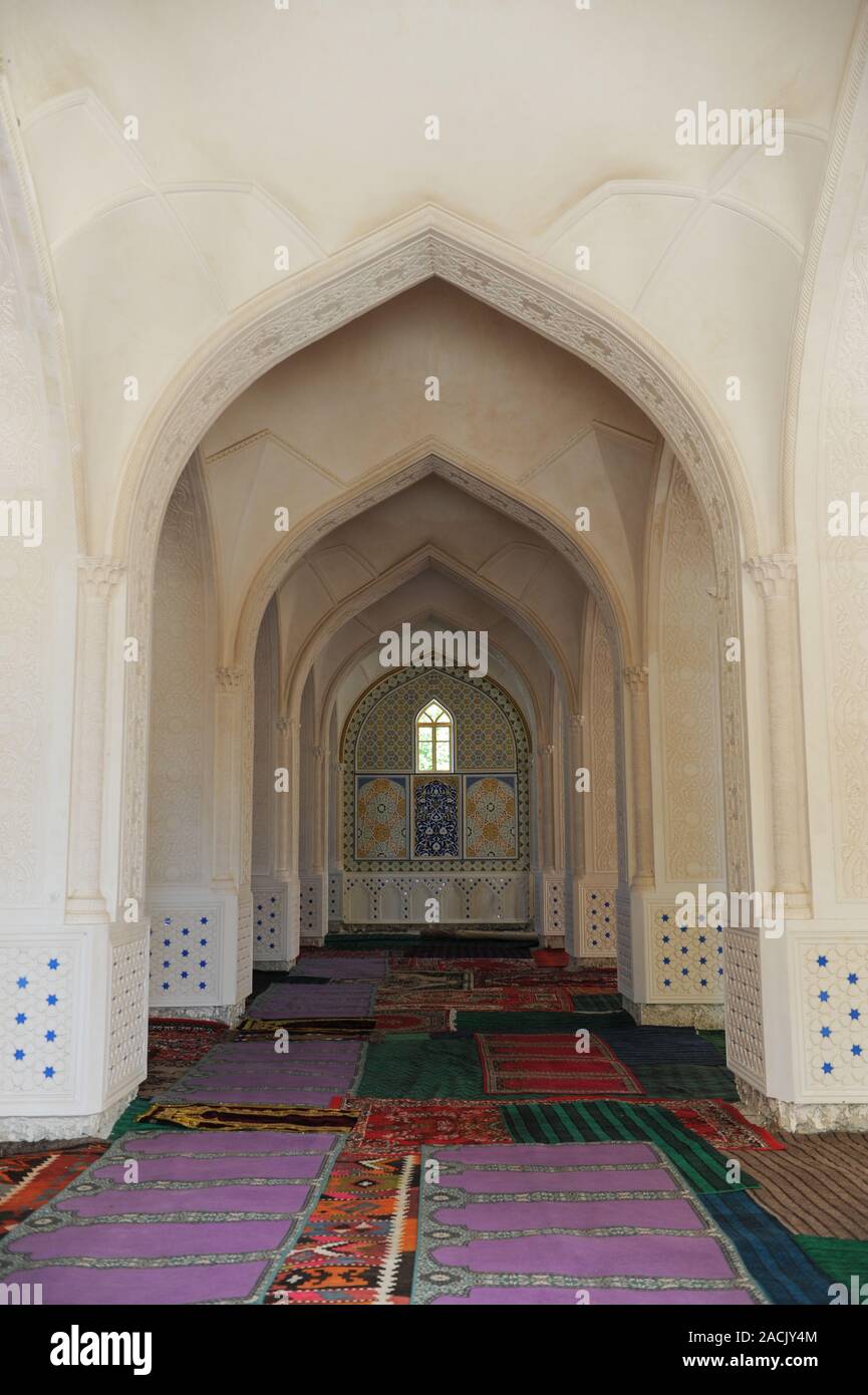 Interior mosque of the ancient Asian traditional ornament. The details ...