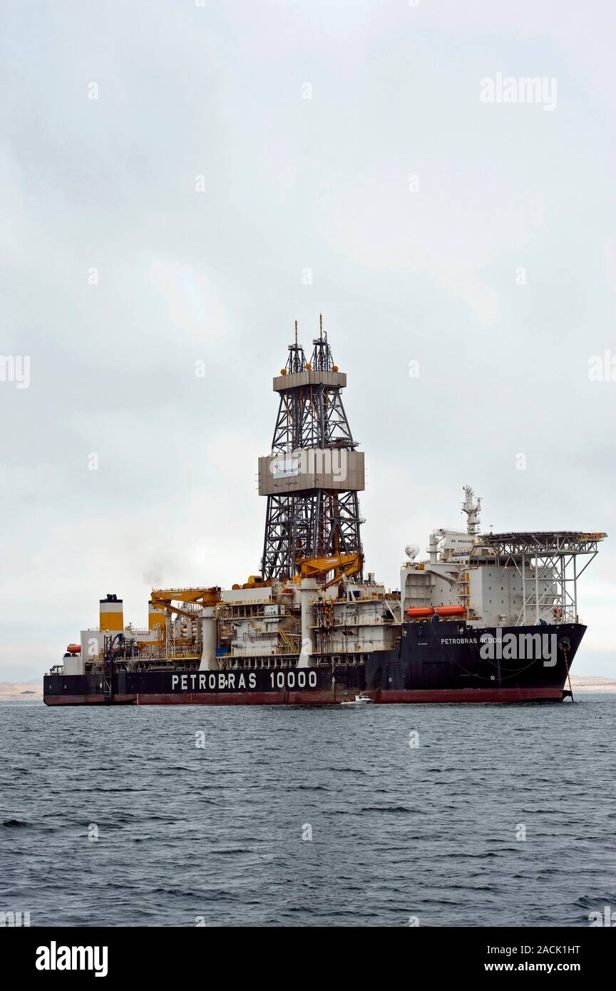 Oil drilling ship. This is the Petrobras 10000 oil drilling rig and ...