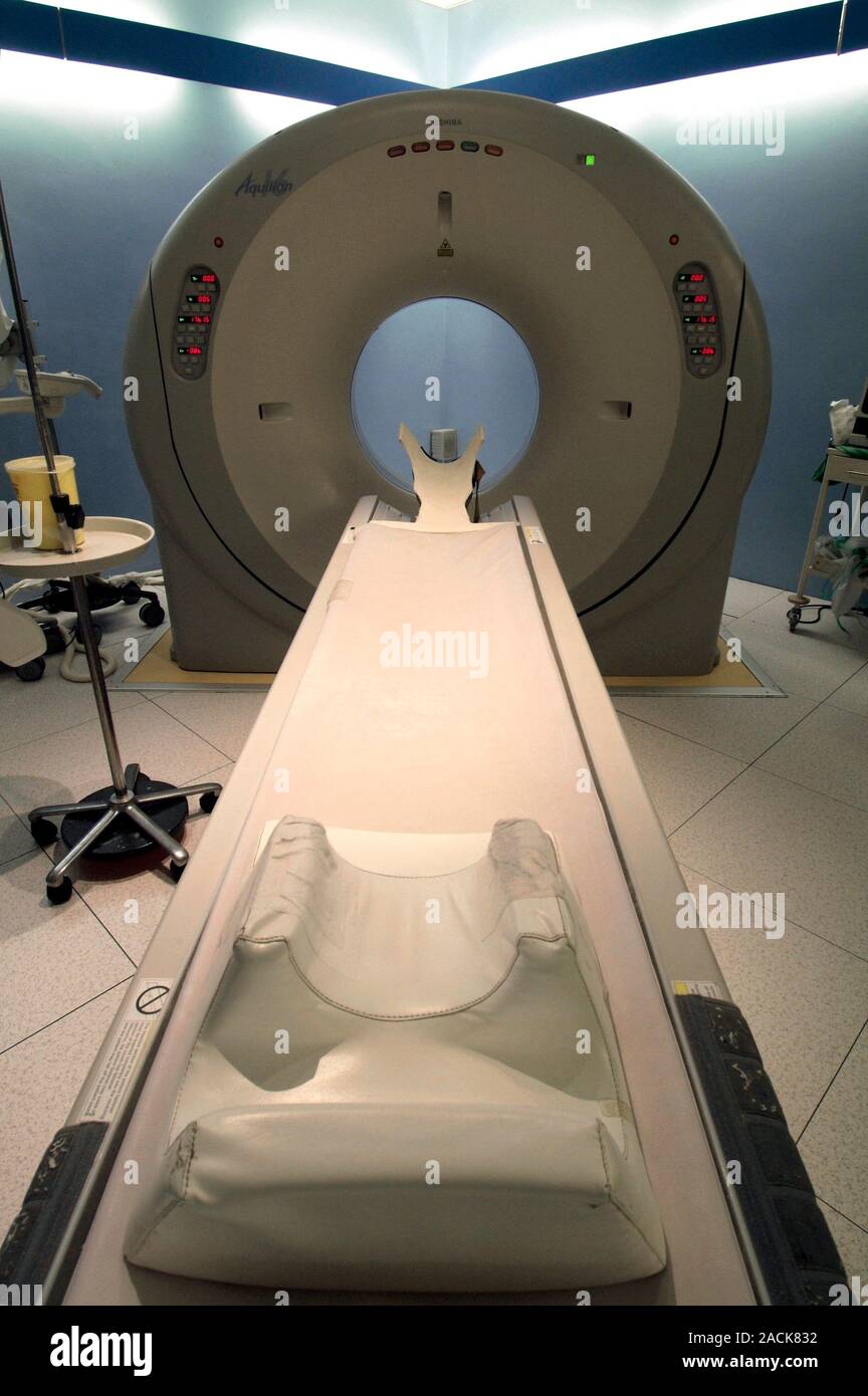 MRI (magnetic resonance imaging) scanner in a hospital Stock Photo - Alamy
