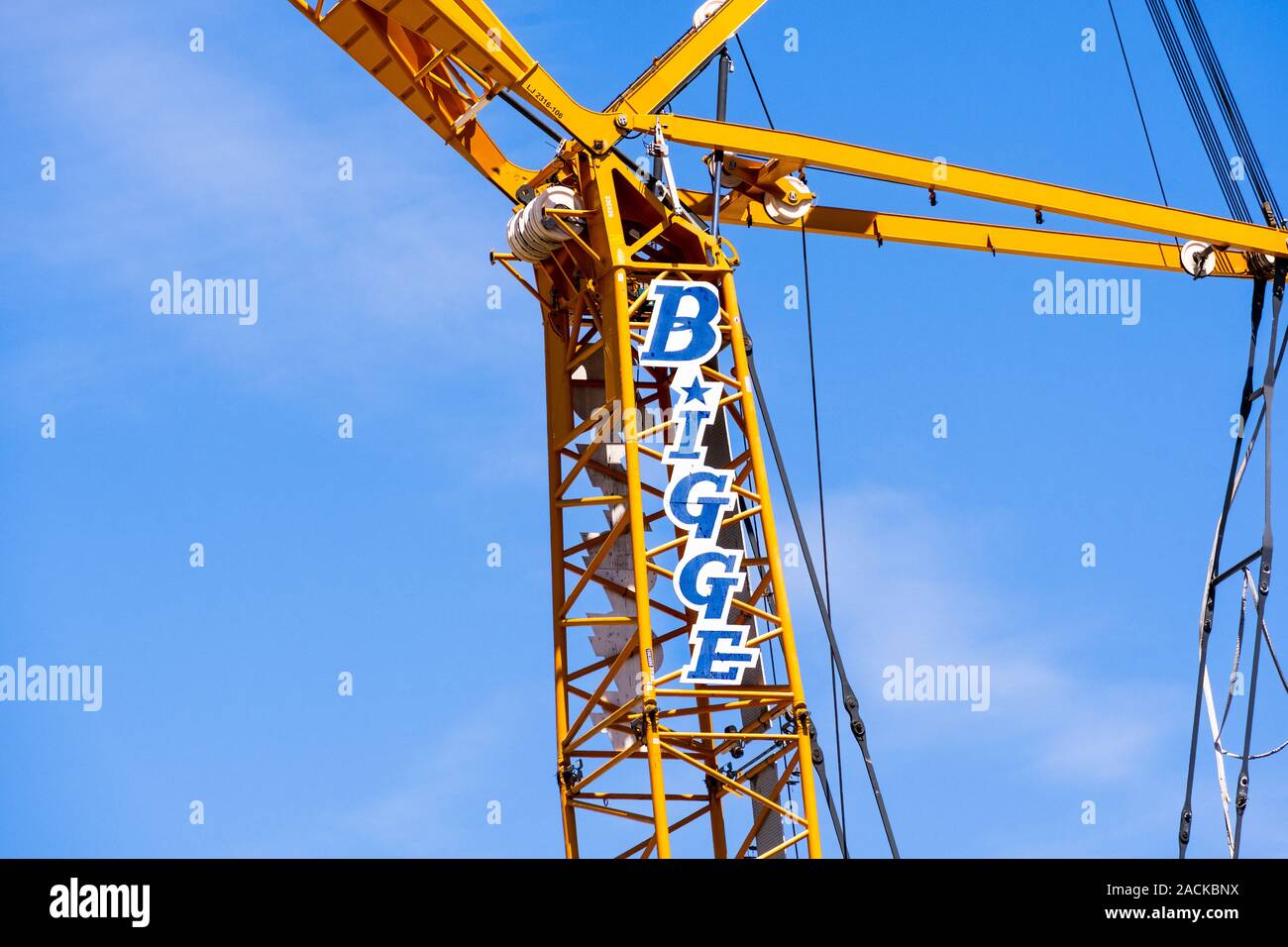 Bigge crane and rigging hi-res stock photography and images - Alamy