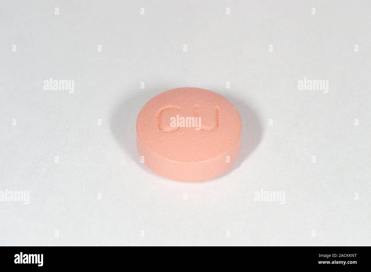 Pill of the cholesterol-lowering drug Simvastatin Stock Photo - Alamy