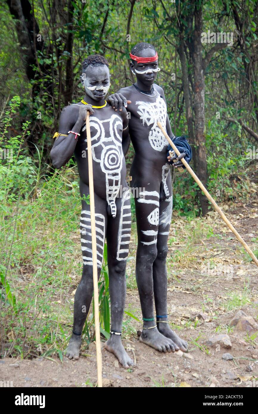 Africa, Ethiopia, Debub Omo Zone, woman of the Mursi tribe. A nomadic ...