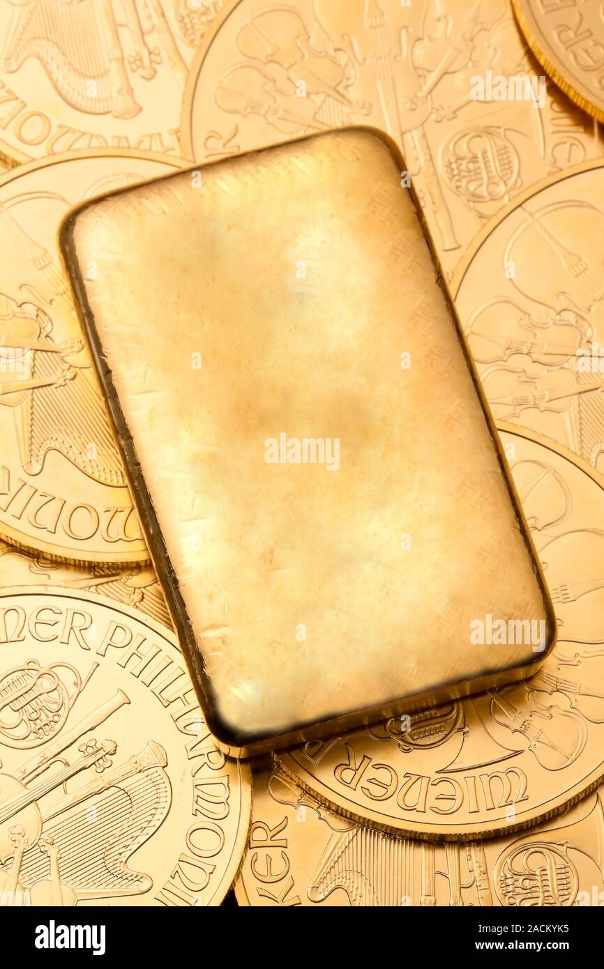 Gold bars hi-res stock photography and images - Alamy