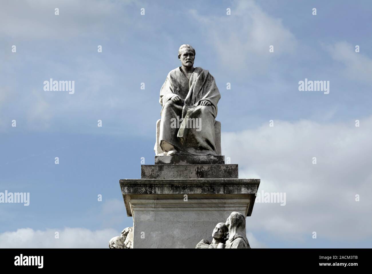 Statue of Louis Pasteur (1822-1895), French microbiologist and chemist ...